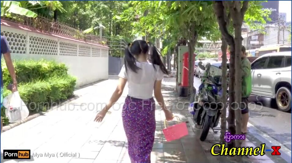 ဖင်လိုးတာခံလိုက်ရတဲ့ မမ